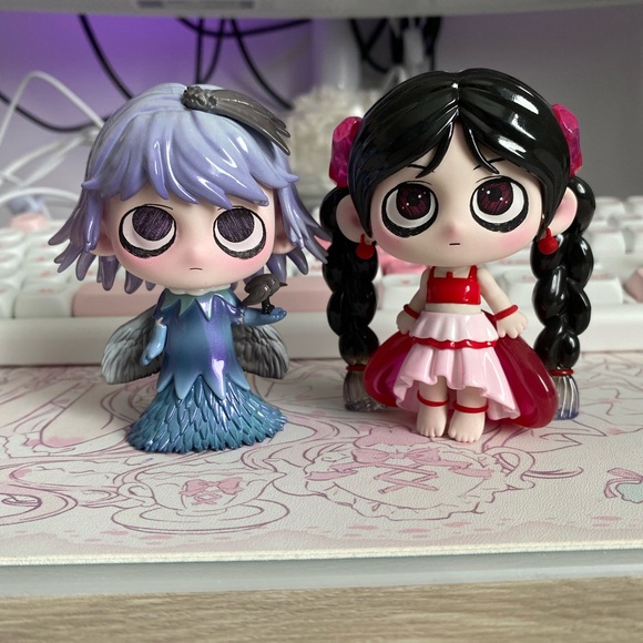 Heyone | Toys | 2 Kiki Silent Crow Ruby Burning Heart | Poshmark